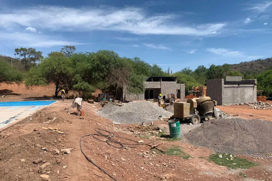 CONTINÚAN LAS OBRAS PARA PONER EN VALOR AL DIQUE CABRA CORRAL